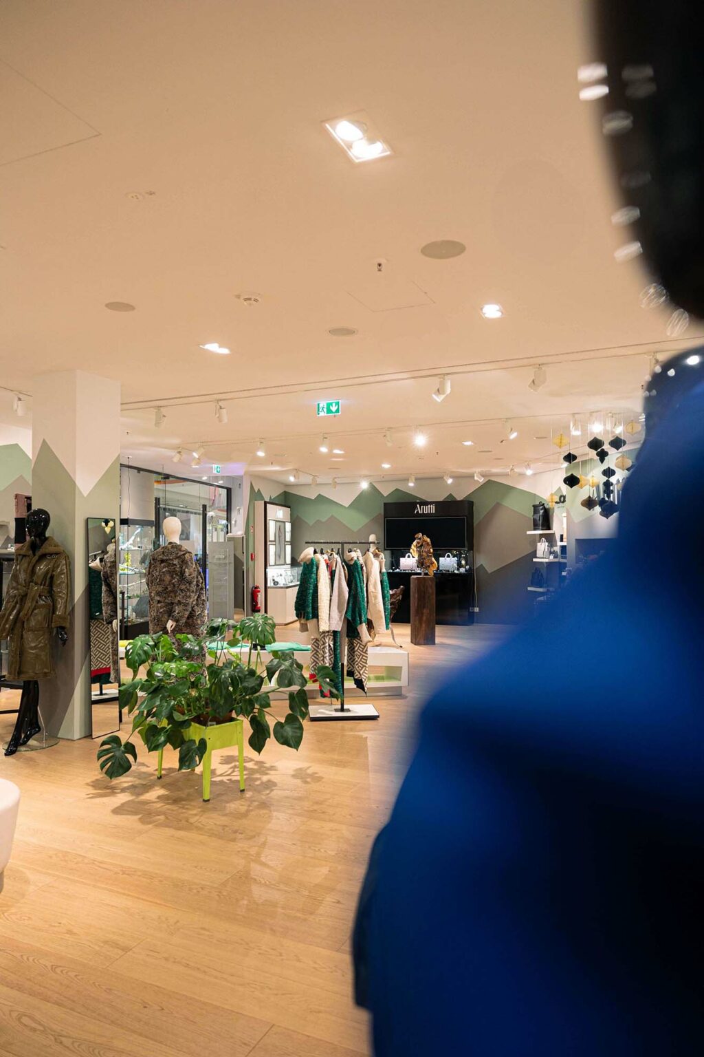 Andro Kollektion Fashion show - Arutti Offizielle Webseite
